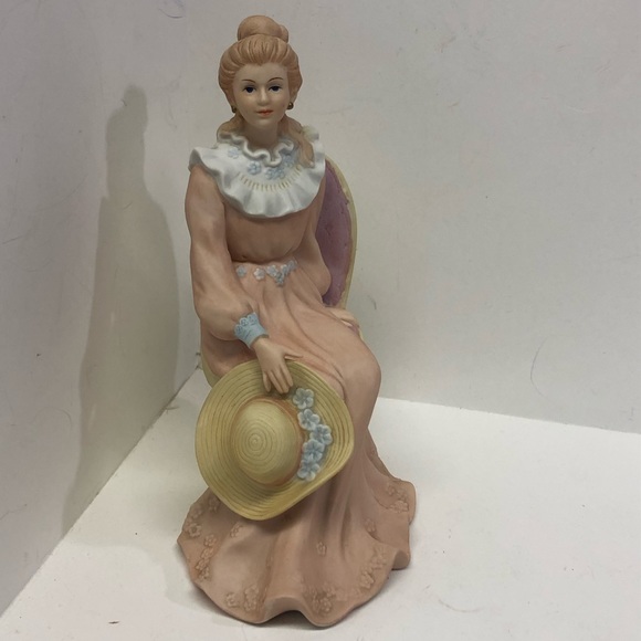 Other | Homco Porcelain Lady Figurine 1439 Sitting Woman | Poshmark